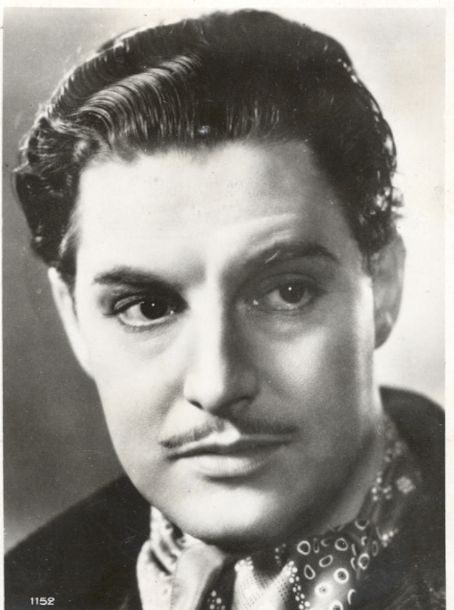 Publicity shots | Robert Donat