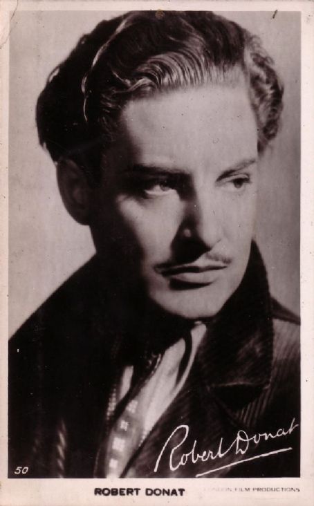 Publicity shots | Robert Donat